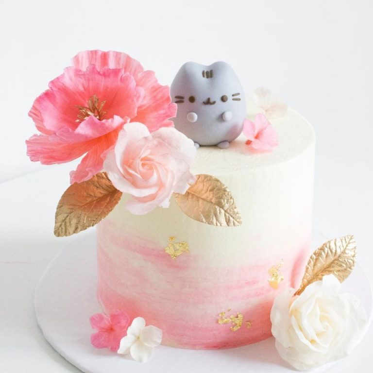 Pusheen : Fan Friday: Save Some Room for This Sweet Pastel Pusheen Cake