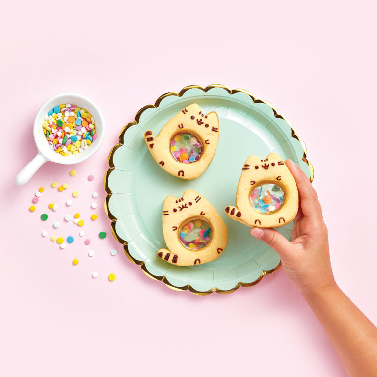 Pusheen : Let’s Bake! A Pusheen Cookbook